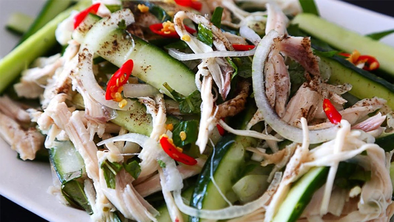 Các cách làm gỏi gà đơn giản mà ngon - Gà Cúng